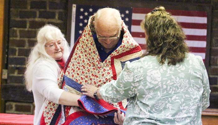 Jay County veteran Ralph Bowers receives Quilt of Valor | News | thecr.com