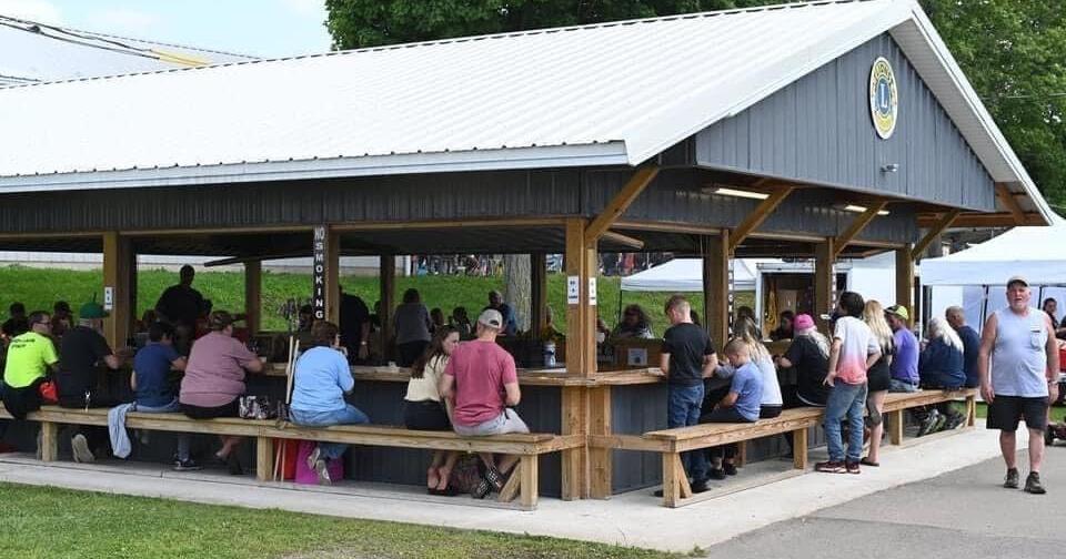 Troy Lions prepare for Bingo booth | Local/Regional | thedailyreview.com