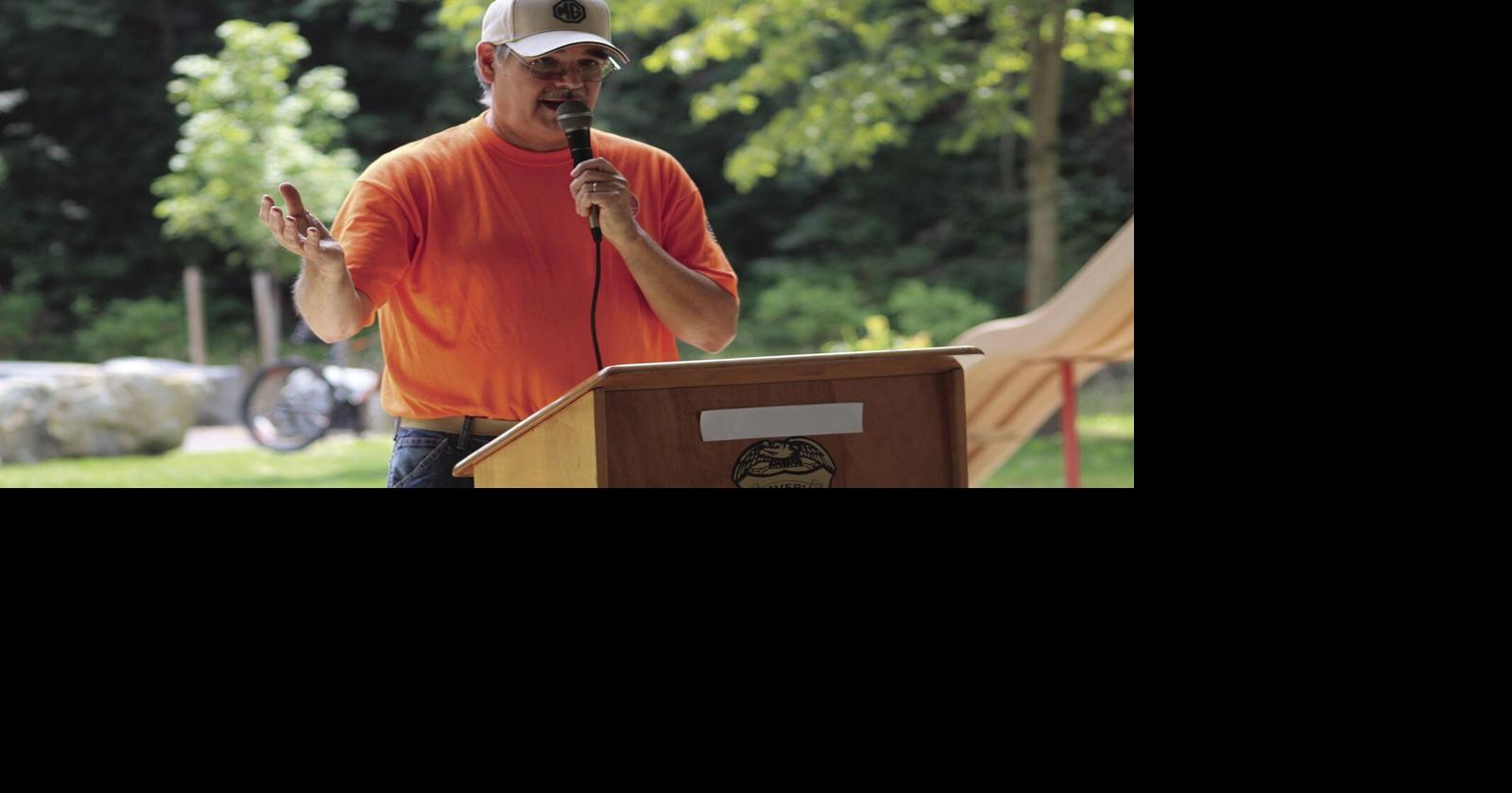 Community mourns, fondly recalls former Waverly Mayor Pat Ayres | Local ...