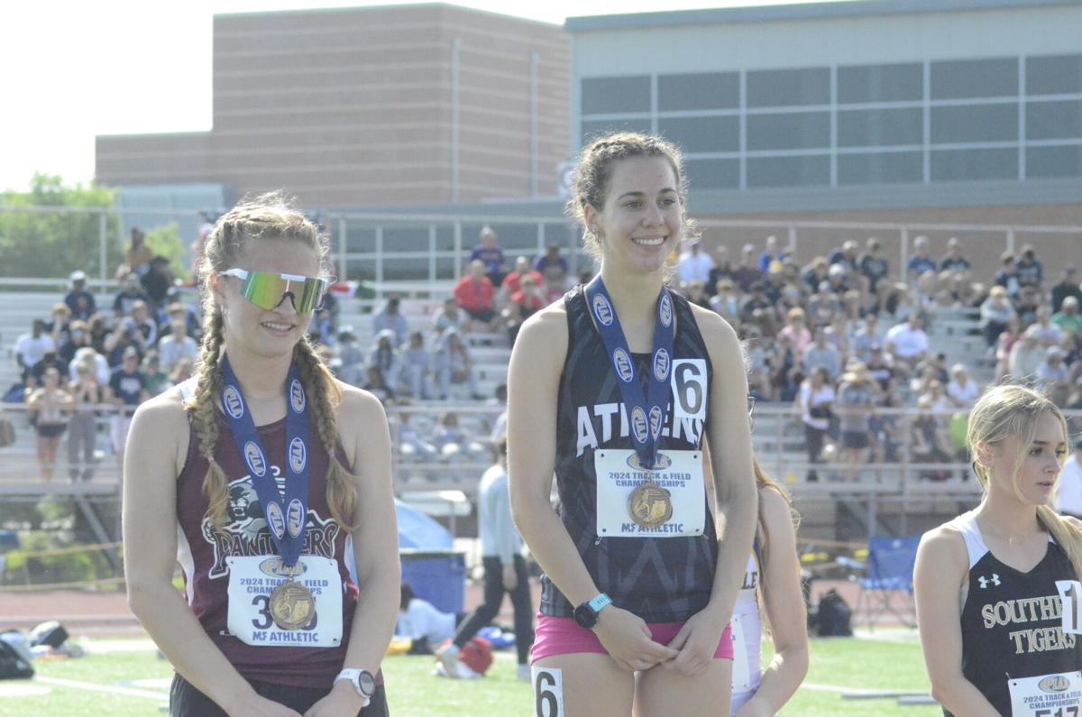 Page B1 | Digital Edition | thedailyreview.com