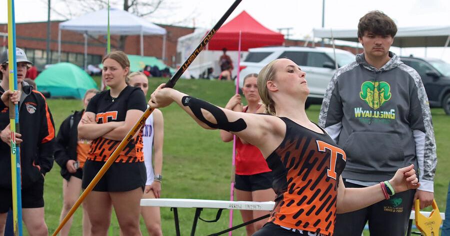 Towanda's Woodruff rewriting record book in her junior season | Sports | thedailyreview.com