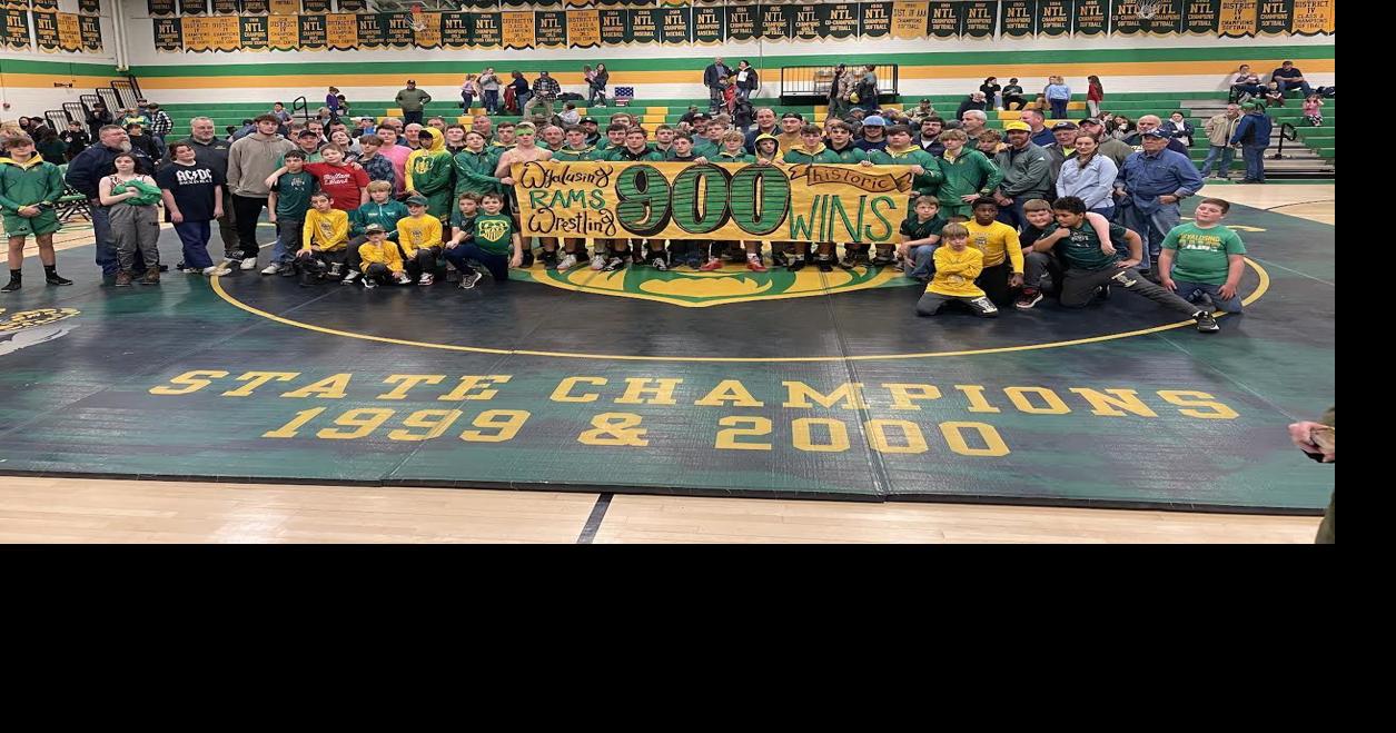 Wyalusing wrestling celebrates recent 900th win, defeats Williamson on ...