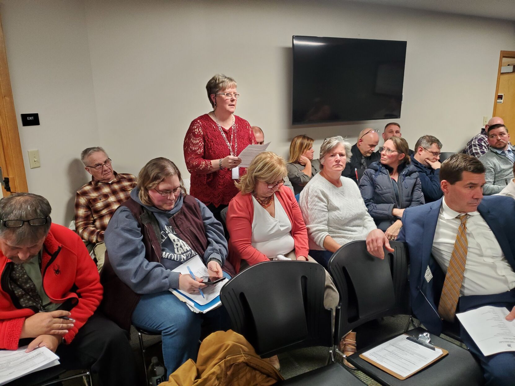 Page A3 | Digital Edition | thedailyreview.com