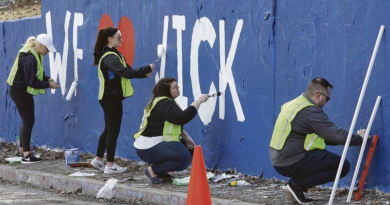 Students assuage friends with Hartwick wall message | Local News ...