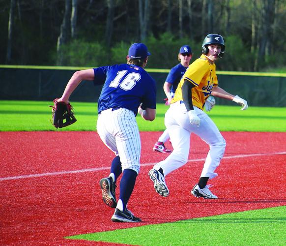 High School Roundup: Yellowjackets win in baseball, softball, tennis ...