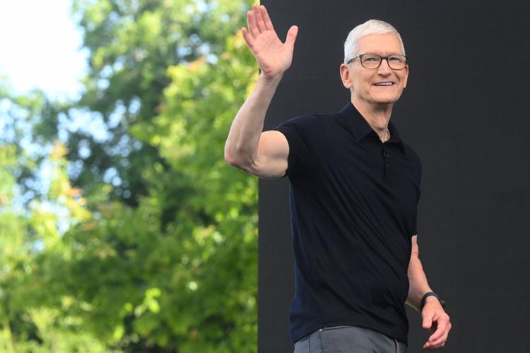 Apple unveils an upgraded Siri voice assistant with new AI features at ...