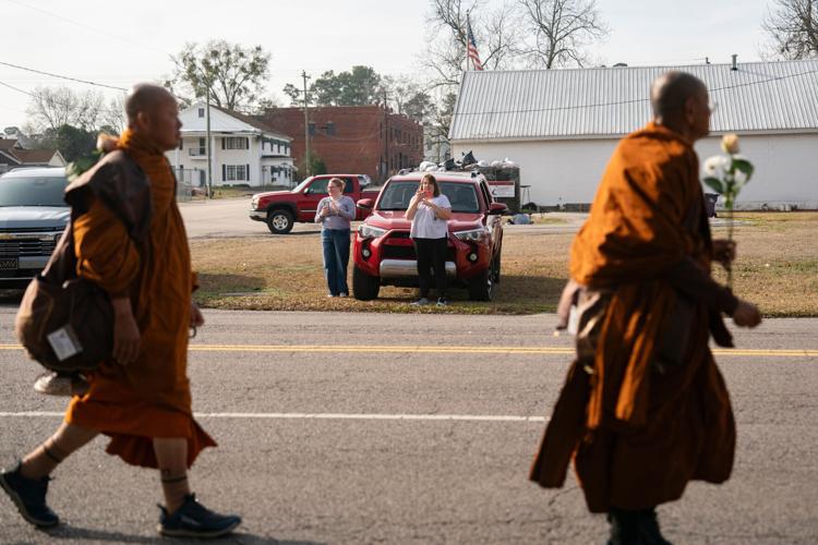 Buddhist monks and their dog captivate Americans while walking for ...