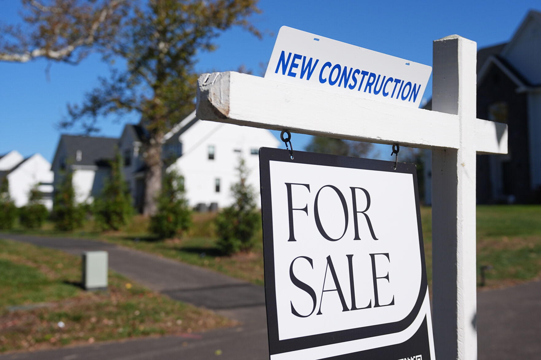 Single Gen Z women outpace Gen Z men to homeownership despite overall ...