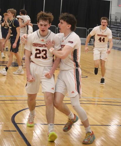 Hawkeyes make Final Four with win over Crusaders | Sports ...