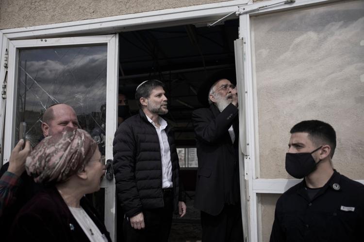 Israel's settler movement takes victory lap as a sparse outpost becomes ...