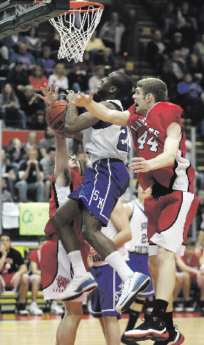 Boys follow reserve in 50-45 title victory | Archives | thedailystar.com