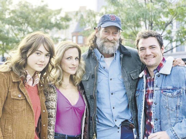 Movie Review: Deaf cast members add strong emotional layer to 'CODA ...