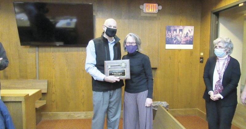 Common Council bids mayor farewell at final meeting | Local News ...