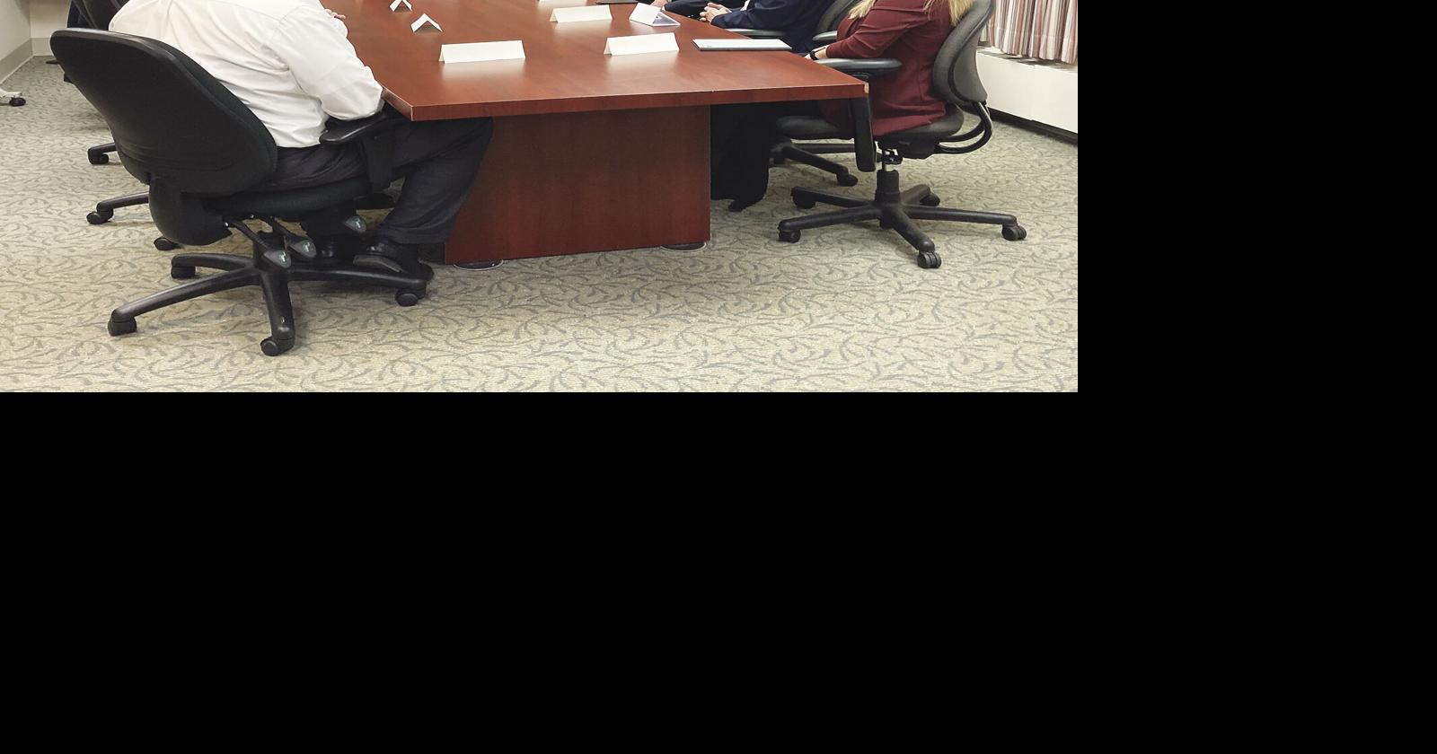 Senator Schumer holds round table discussion with area medical ...