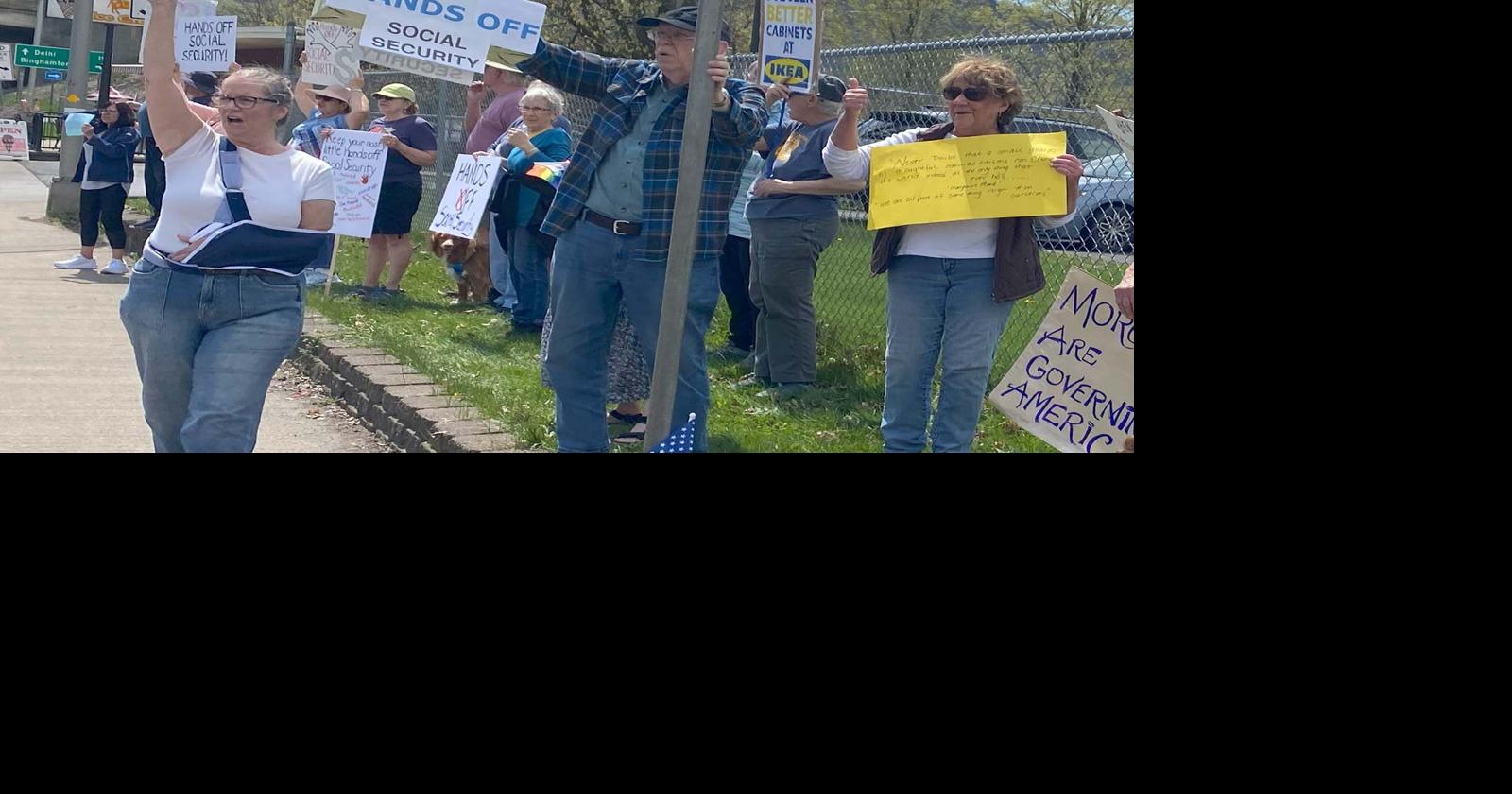 Residents rally to support local Social Security office | Local News ...