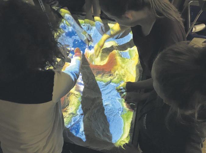 On the Bright Side: Science teacher's sandbox sheds light on topography ...