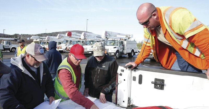 Crews scramble to restore power after storm | Local News | thedailystar.com