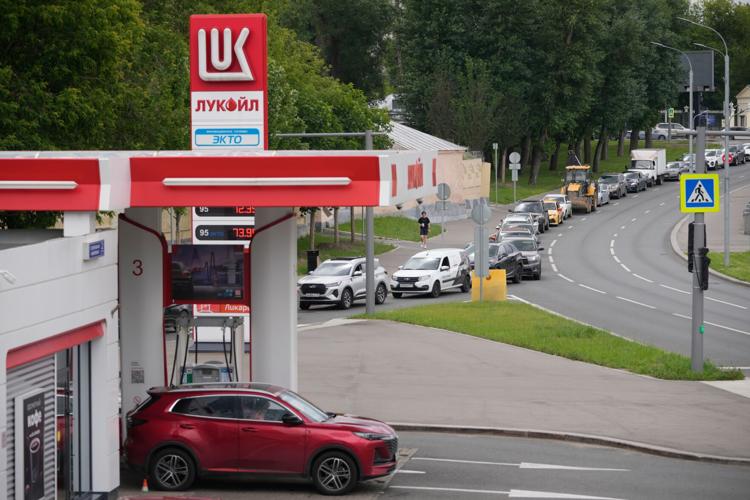 Ukrainian drone attacks on oil refineries plunge Russia into a summer ...