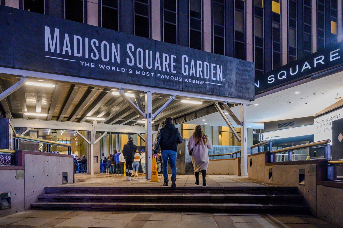 Man falls to his death during rock concert at Madison Square Garden ...