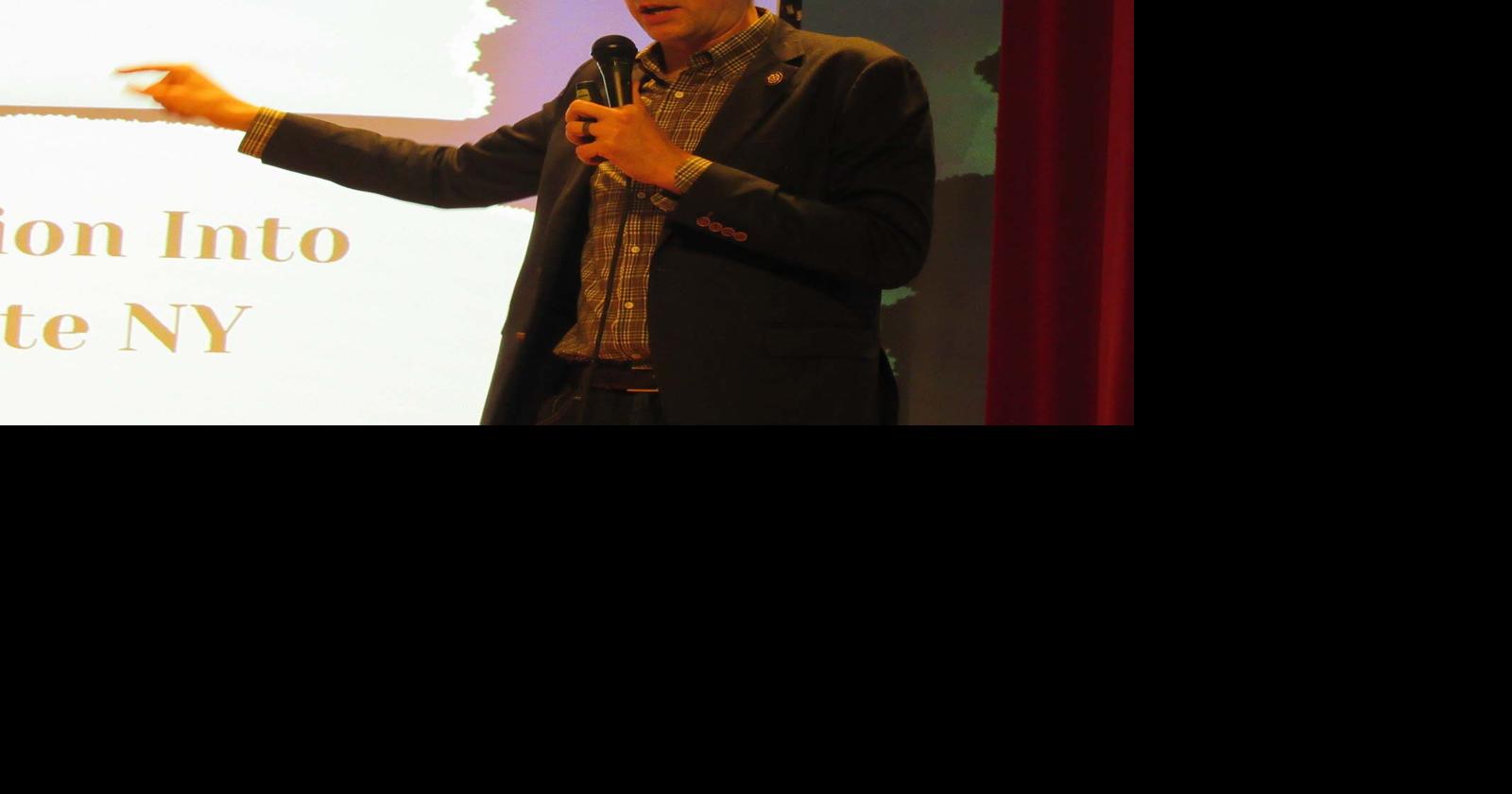 Riley fields questions at Oneonta forum | Local News | thedailystar.com