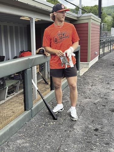 Lifestyle: Outlaws come from near and far for an Oneonta summer ...