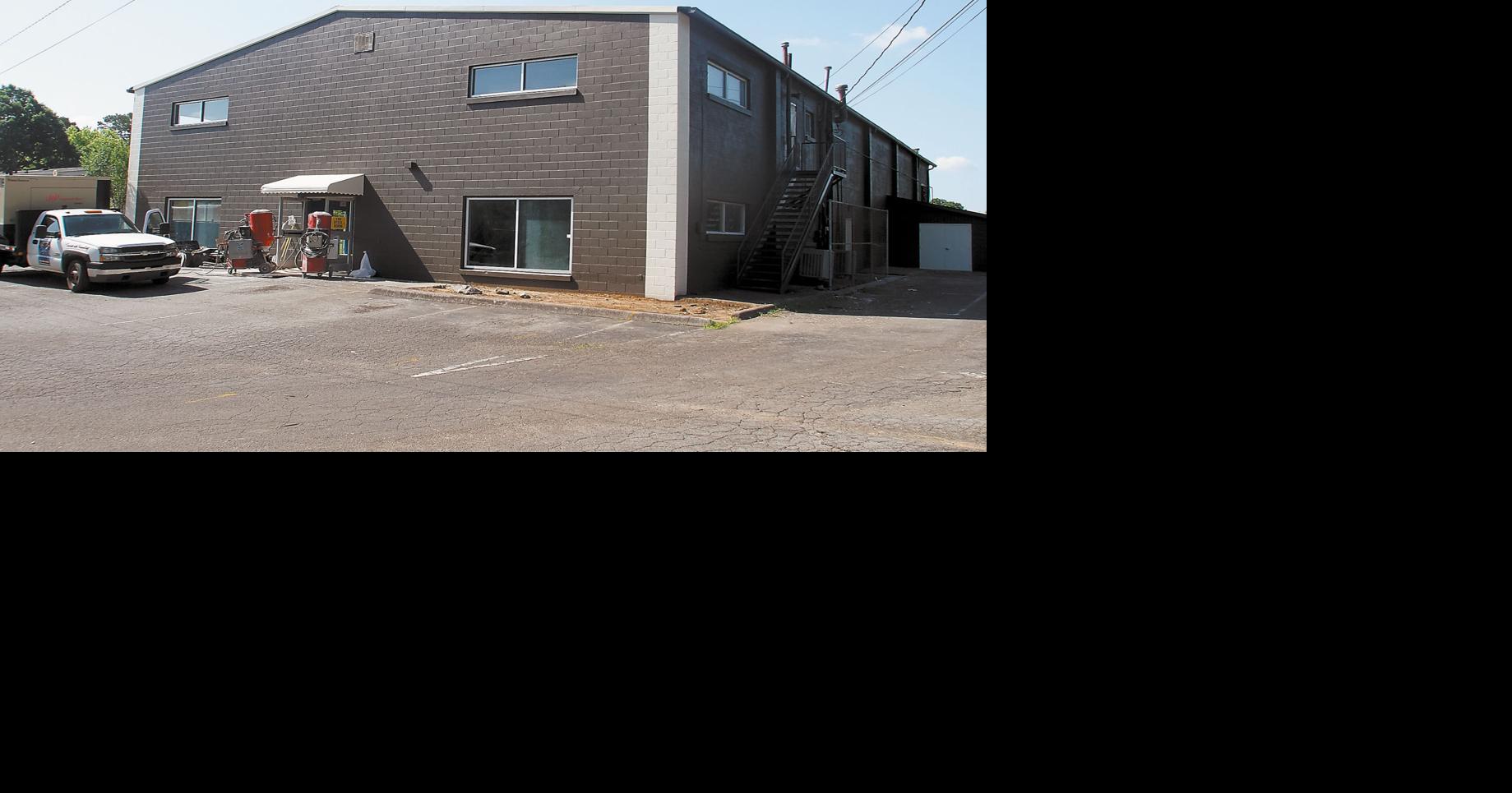 Cait McMahan, a.k.a. Babi Mac, brings some friends to town for gym's ...