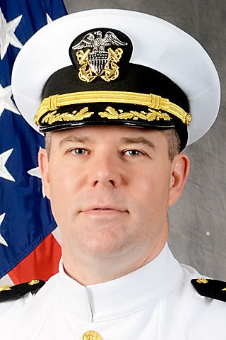 It's home again; Navy Capt. Scott Moss lands back in Maryville ...