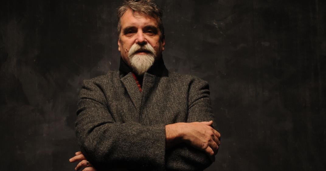 DARRELL AND THE DANCING BEAR: Singer-songwriter brings a few musical ...