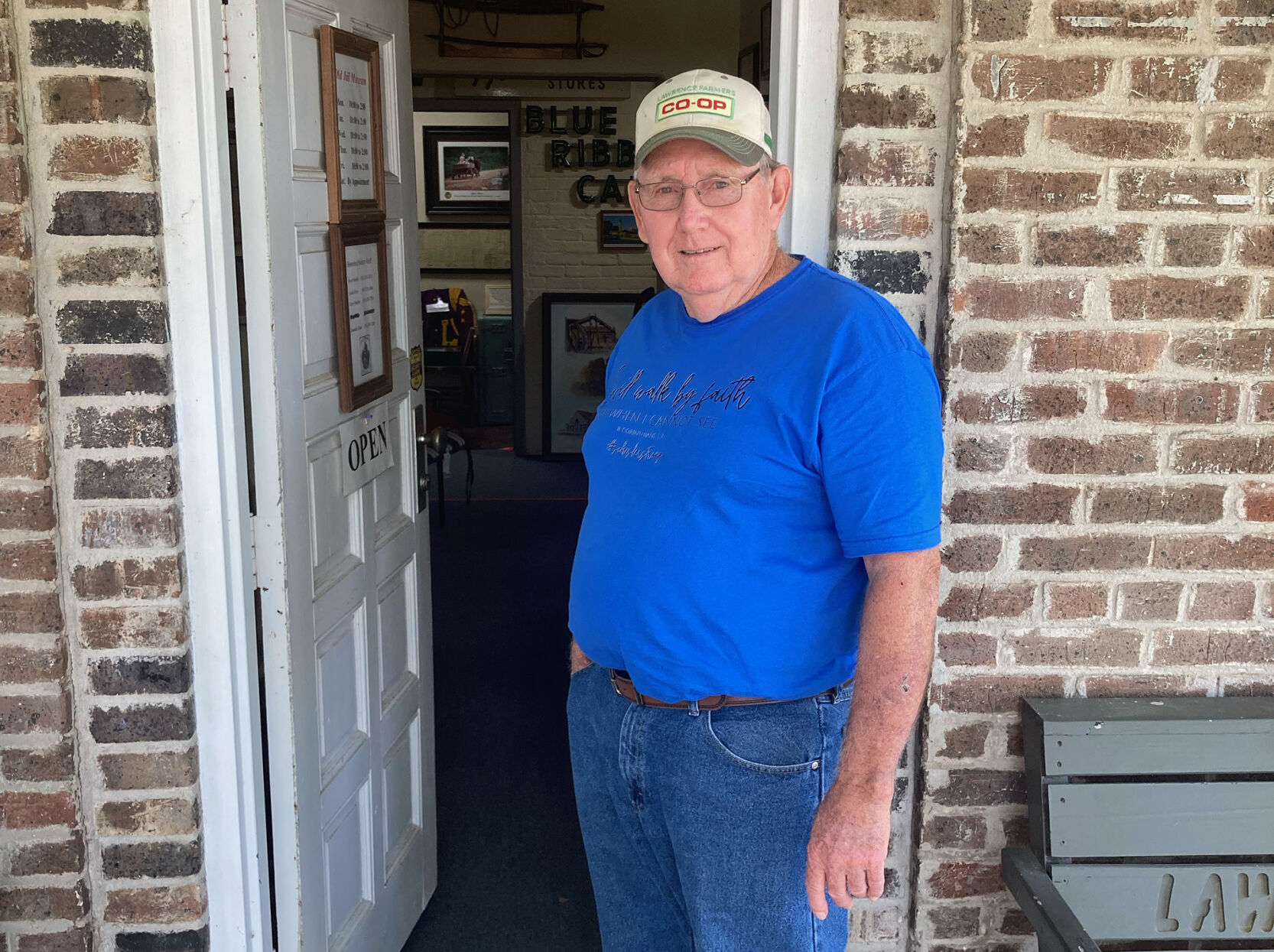 David Dudley completes walking trek across Tennessee | Community ...