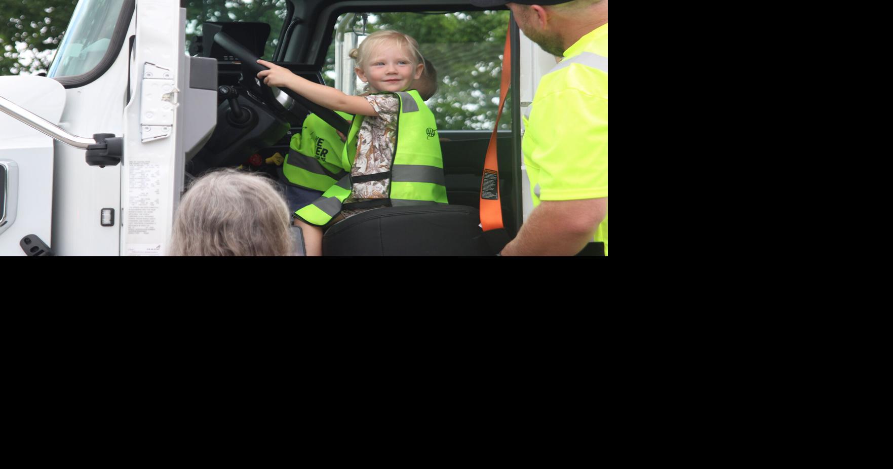 Blount County Public Library kicks off summer with Touch a Truck | News ...