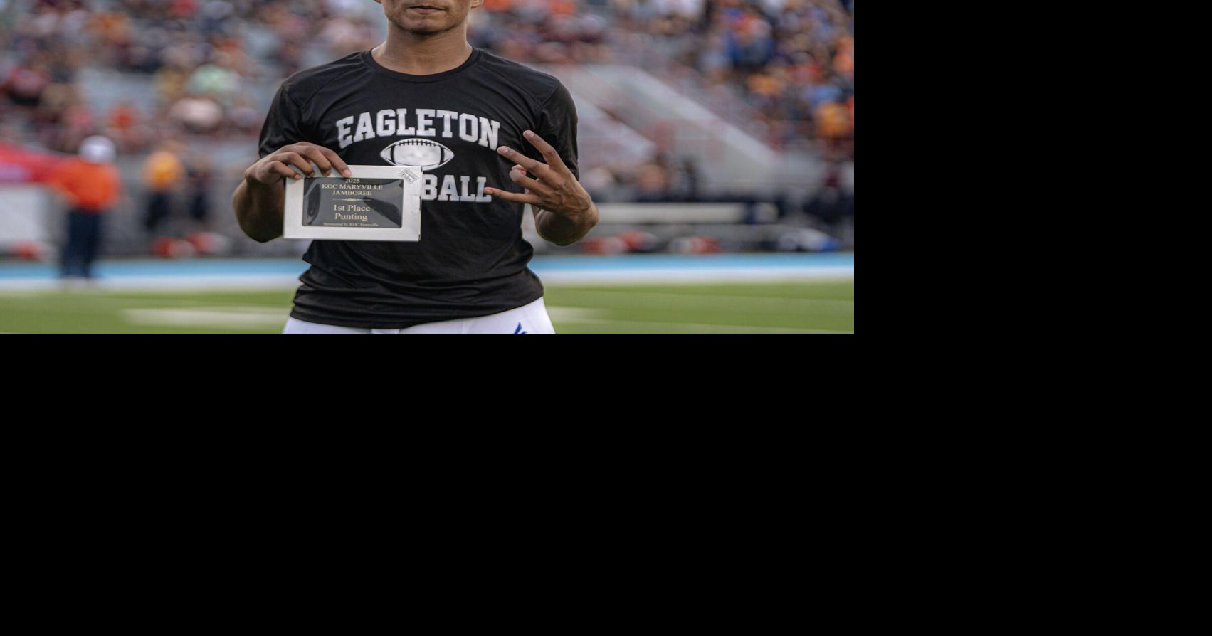 Eagleton’s Noel Meza-Flores right at home under Friday night lights ...