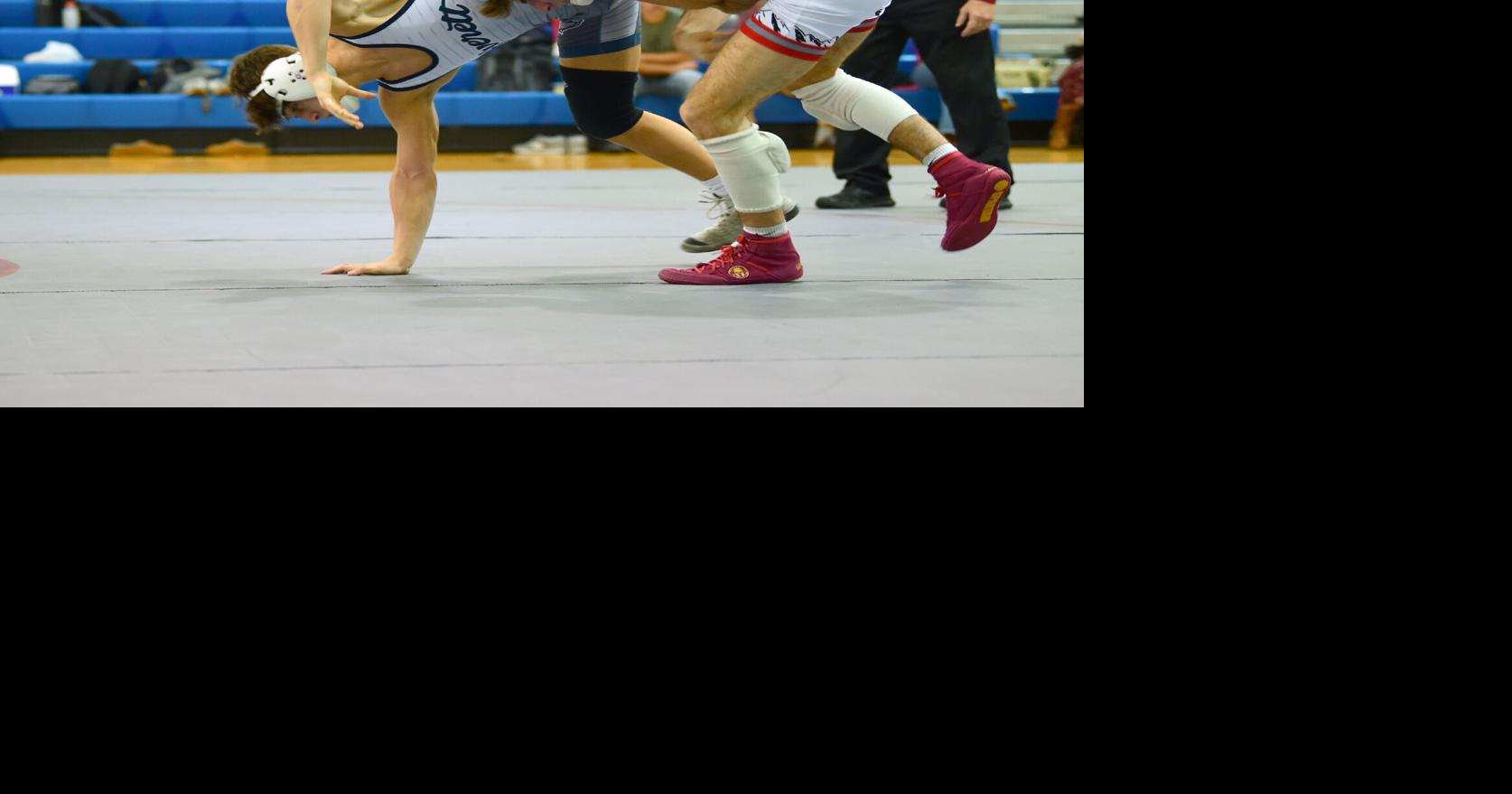Samuel Everett wrestling falls in state sectional to Signal Mountain ...