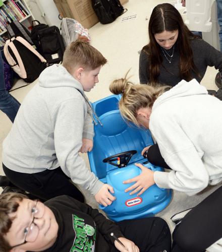 Learning and earning: Montgomery Ridge Intermediate School students ...