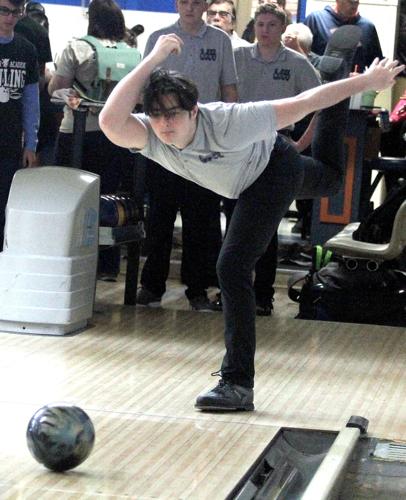 Samuel Everett boys down L&N STEM in bowling district tournament ...