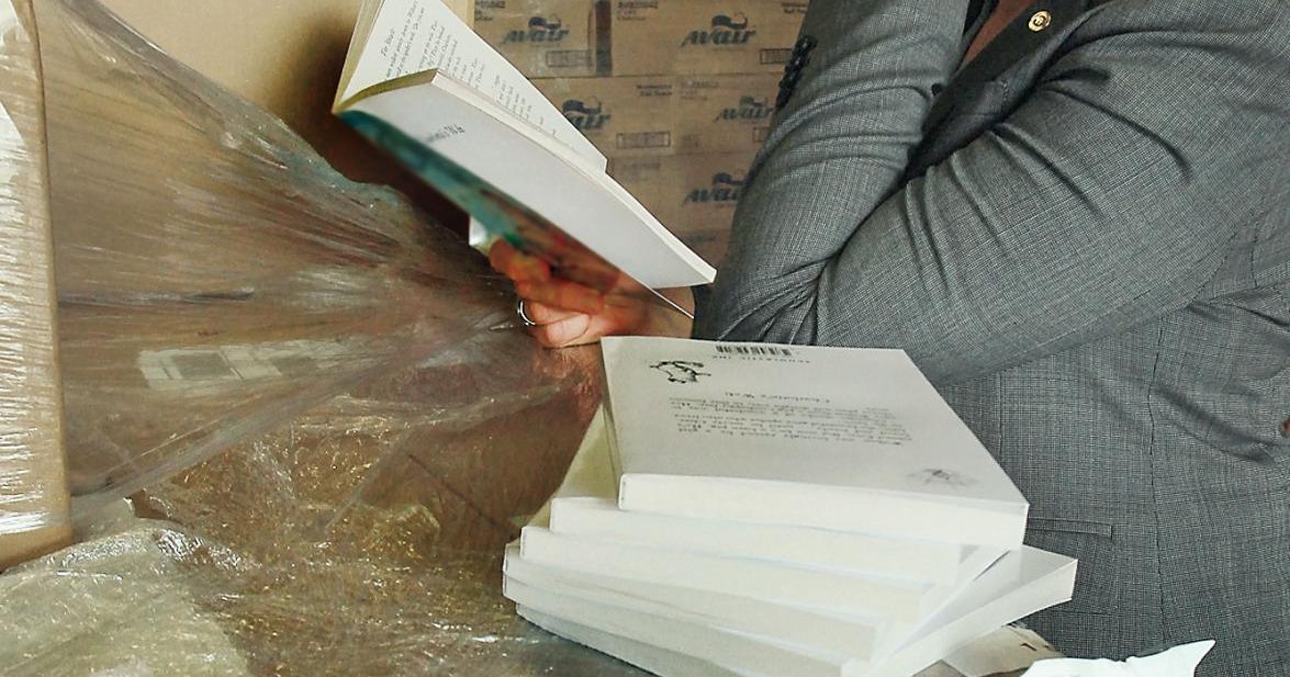 One Book Blitz: 3 districts partner for reading event | News ...