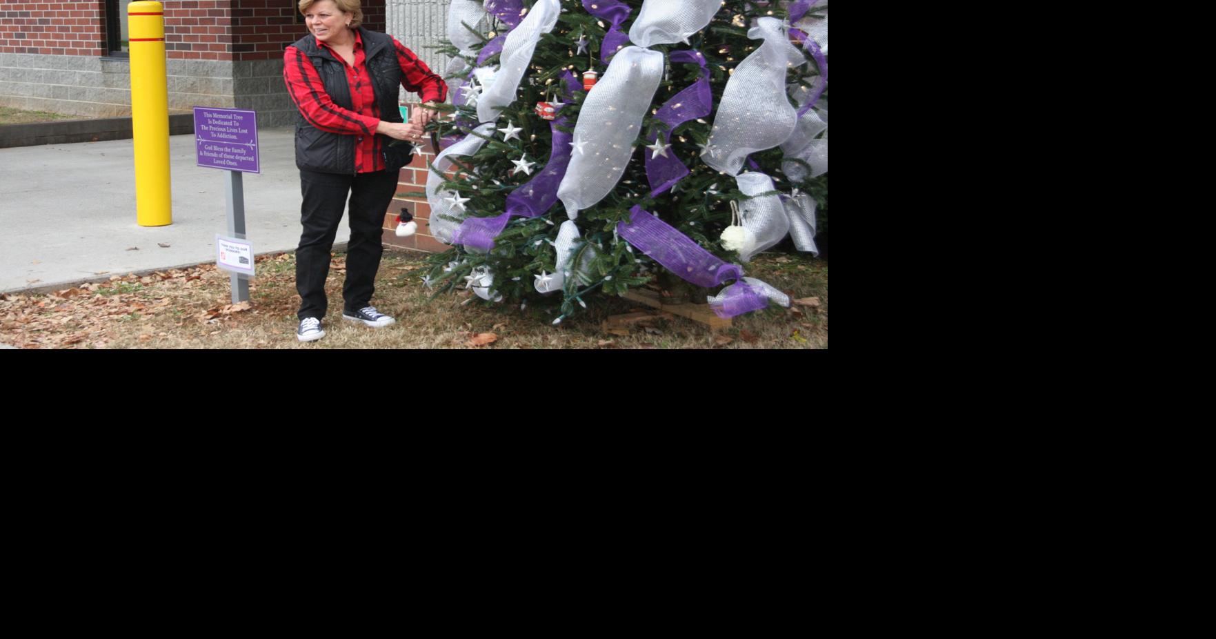 Memorial Christmas tree will again honor those lost to overdose | News ...
