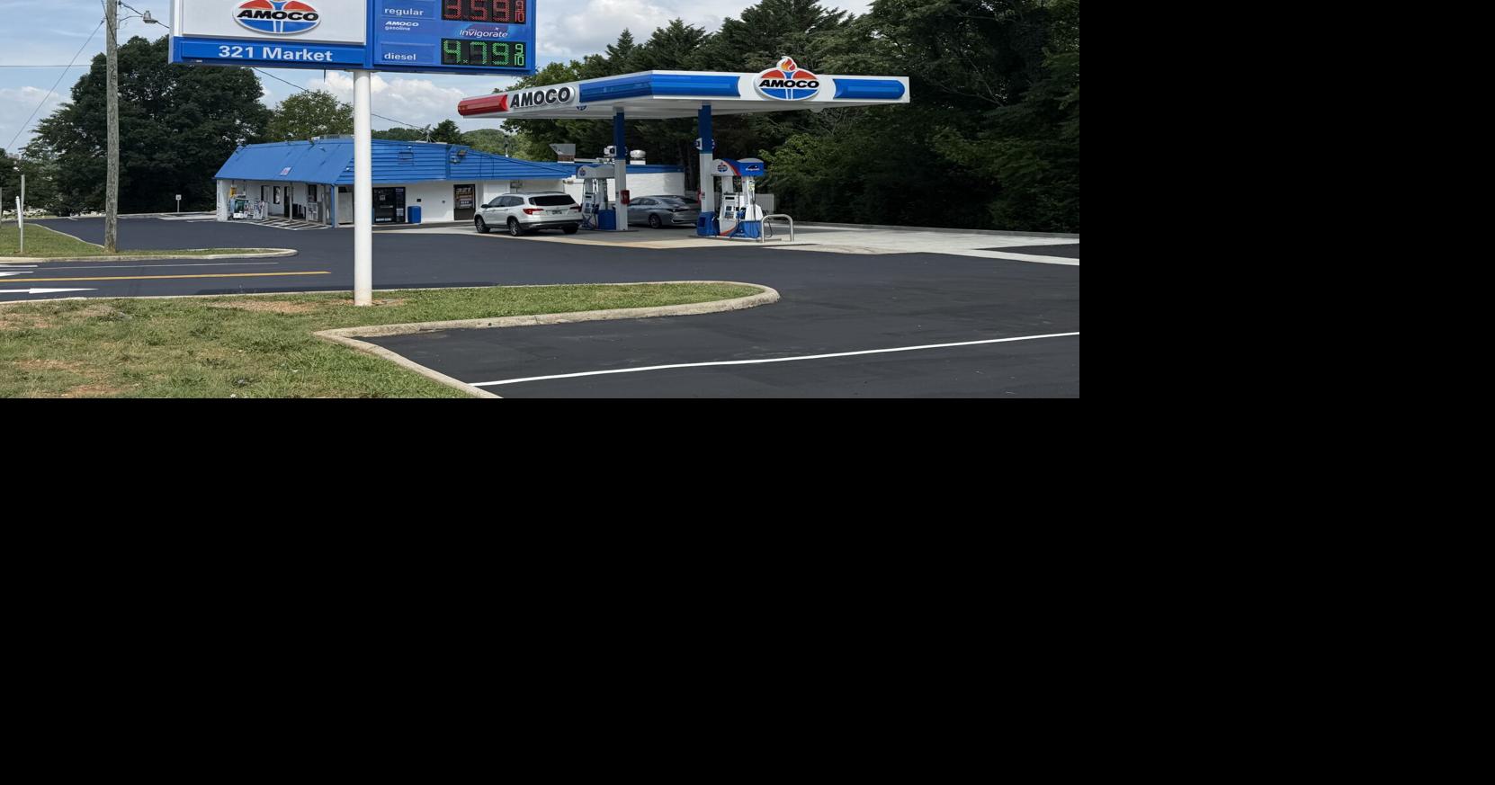 New Amoco gas station opens at 321 Smoke Shop on E. Lamar Alexander ...