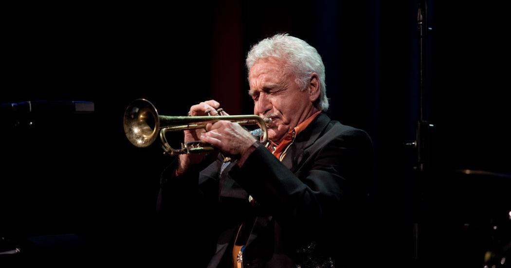 WHAT'S UP, DOC? Former 'Tonight Show' bandleader still swinging 23 ...