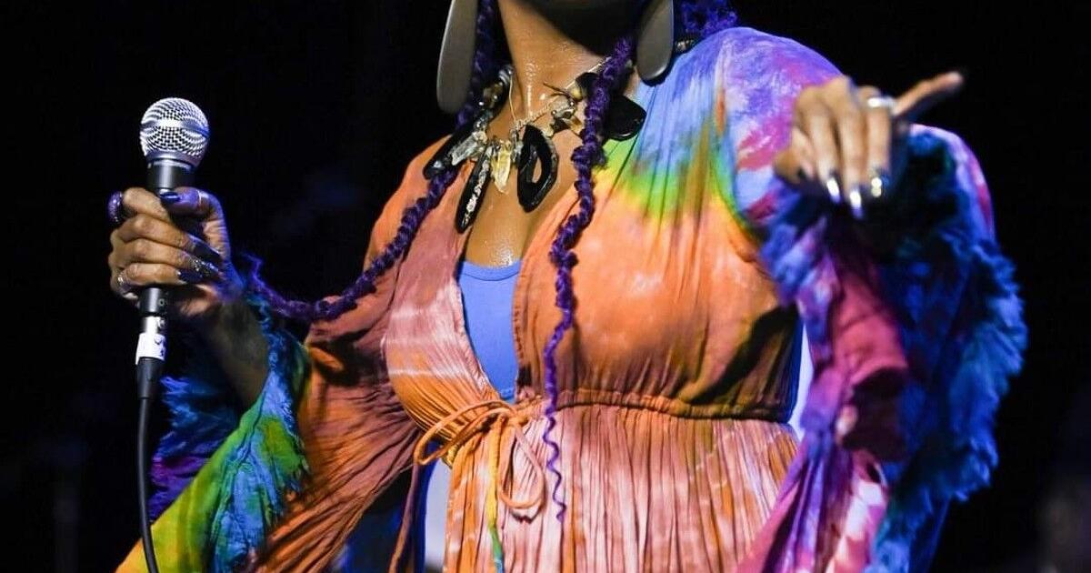 Kat Riggins delivers the blues with drive and determination ...