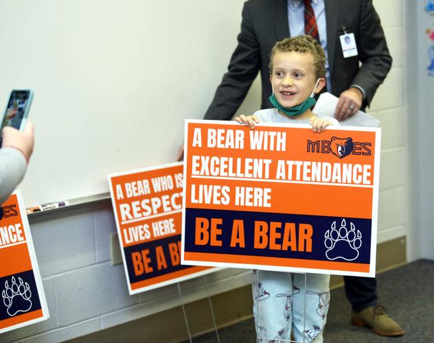 Mary Blount Elementary recognizes students with yard signs | News ...