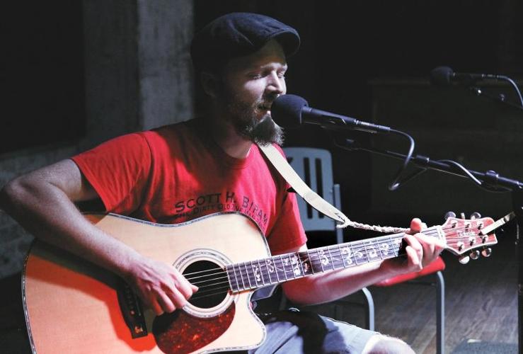 RENAISSANCE MAN: Maryville artist Mike McQueen carves out a life as a ...