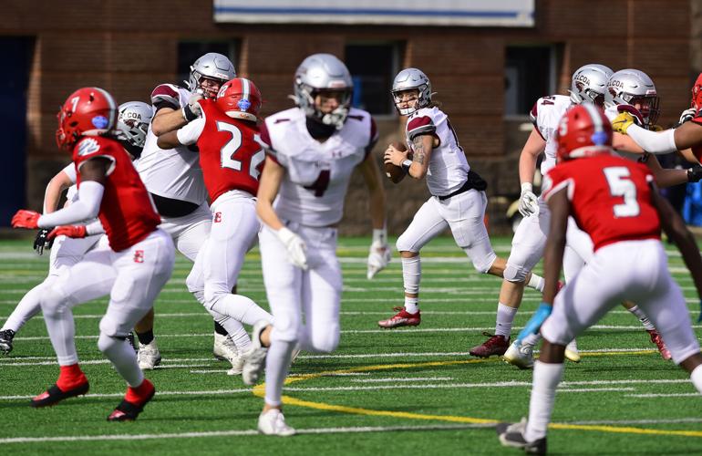 Zach Lunsford throws three TDs, named MVP of Alcoa’s eight-peat ...