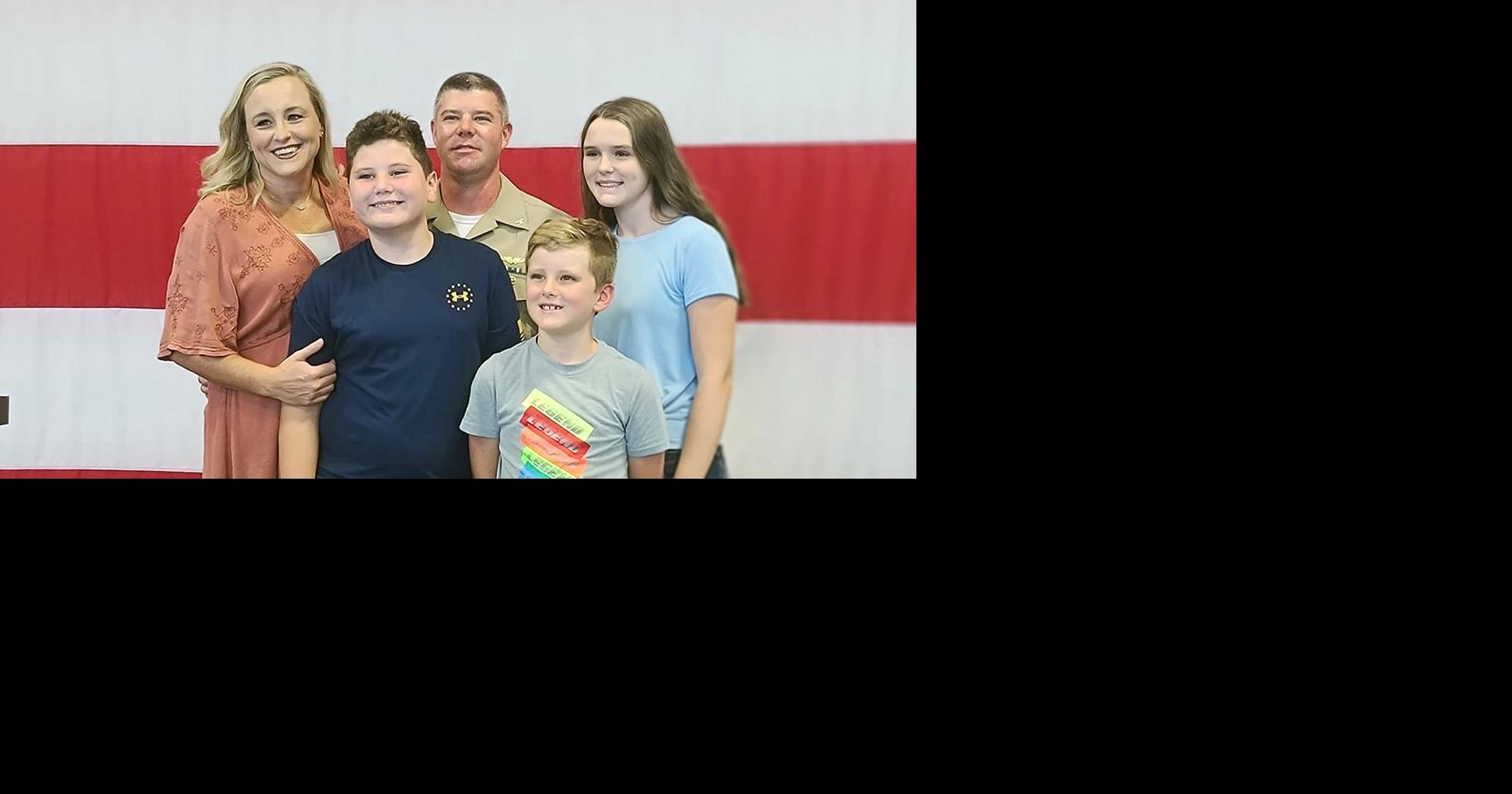 It's home again; Navy Capt. Scott Moss lands back in Maryville ...
