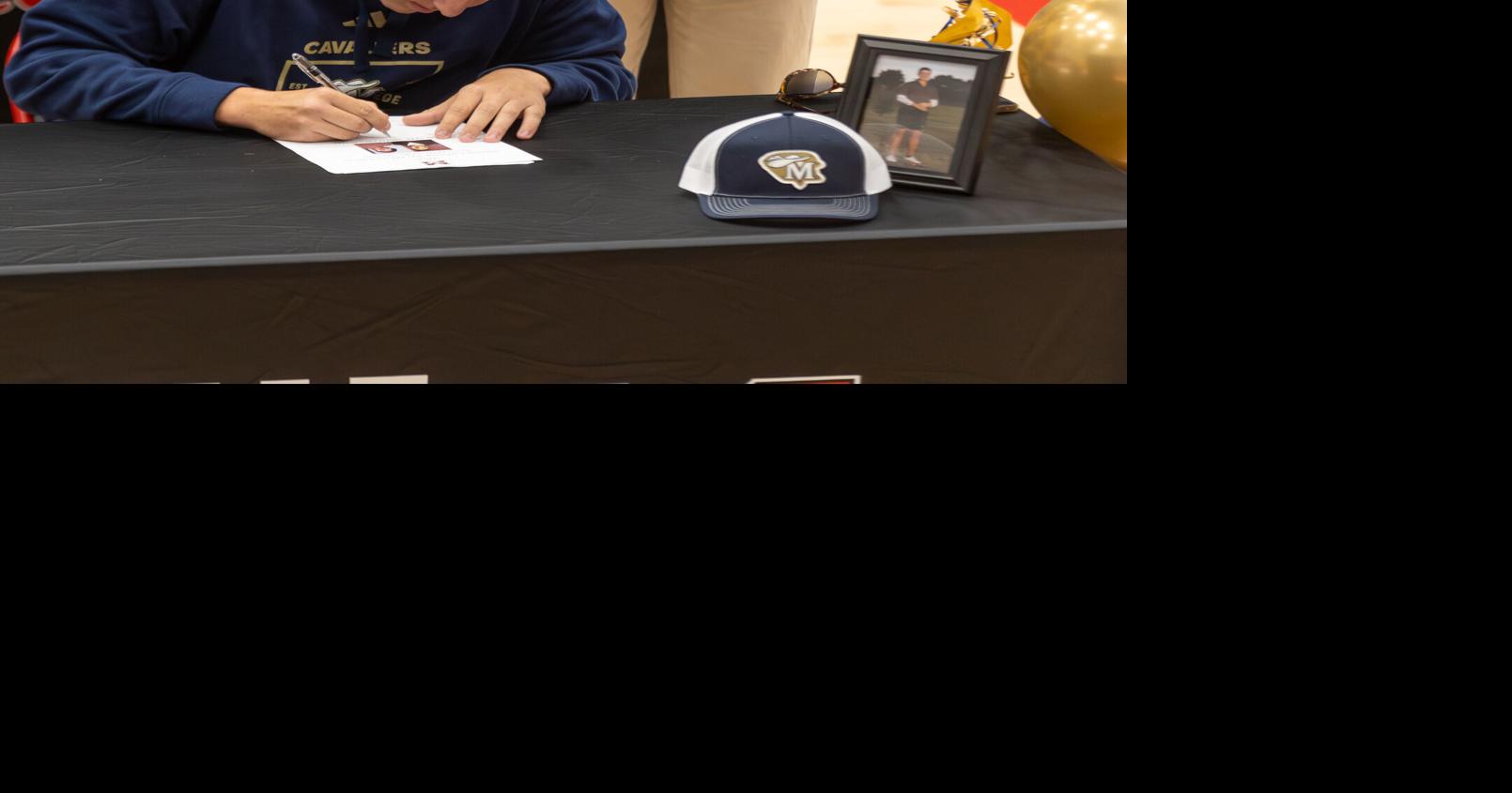 Maryville's Britton Johnson signs with Montreat golf | Sports ...