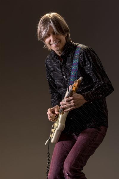 Guitarist Eric Johnson revisits 'Ah Via Musicom' on latest tour ...