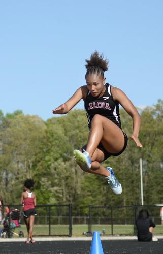 Alcoa boys win first track and field sectional, girls finish runner-up ...