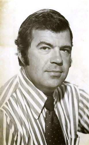 LARRY BOWERS: On the front lines; Award-winning newspaperman recounts ...