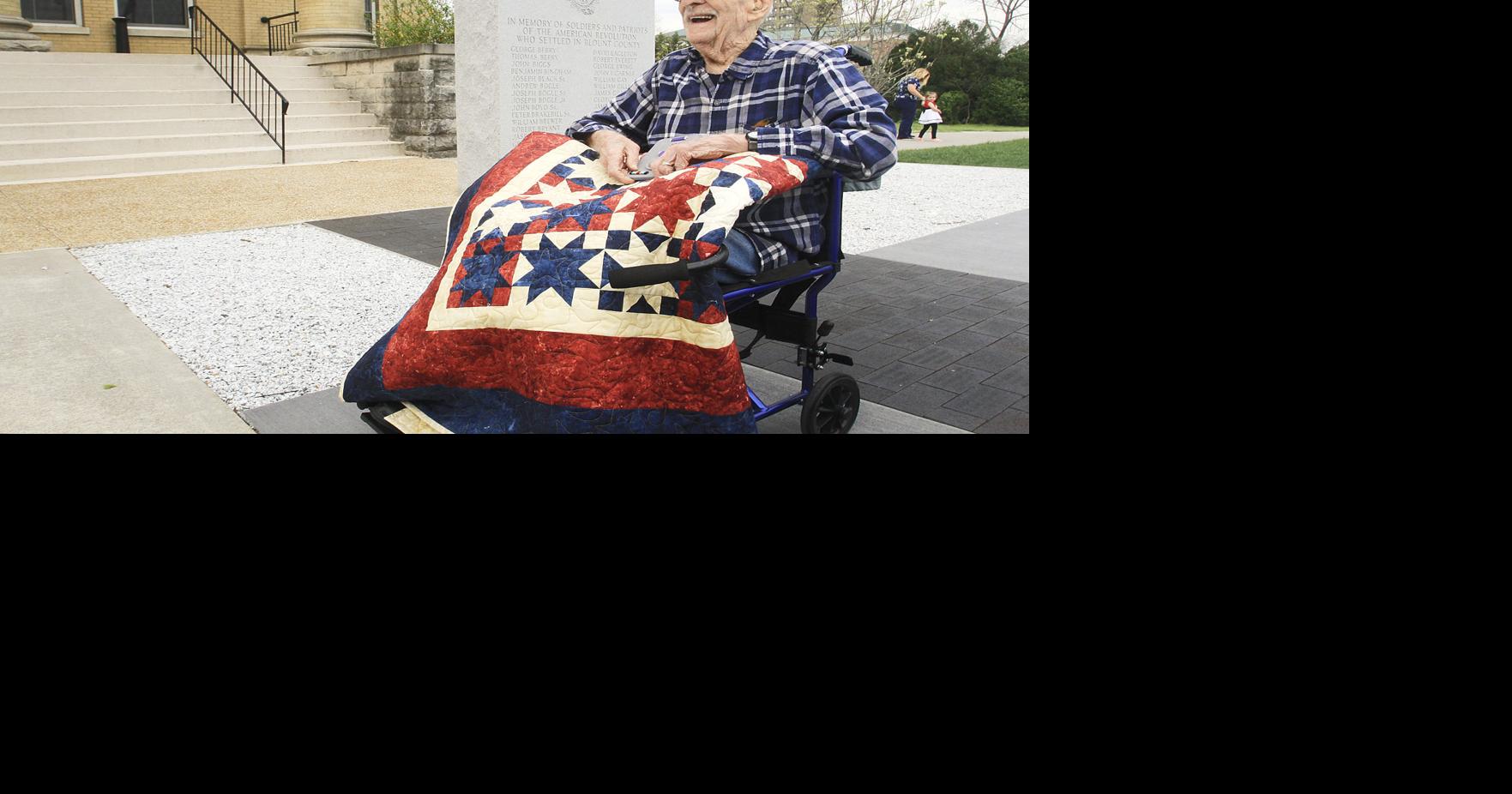 Ninety-three-year-old World War II veteran Raymond Greer receives Quilt ...