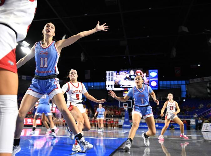 ‘Our go-to girl’: Carsyn Swaney fuels Heritage’s state tournament run ...