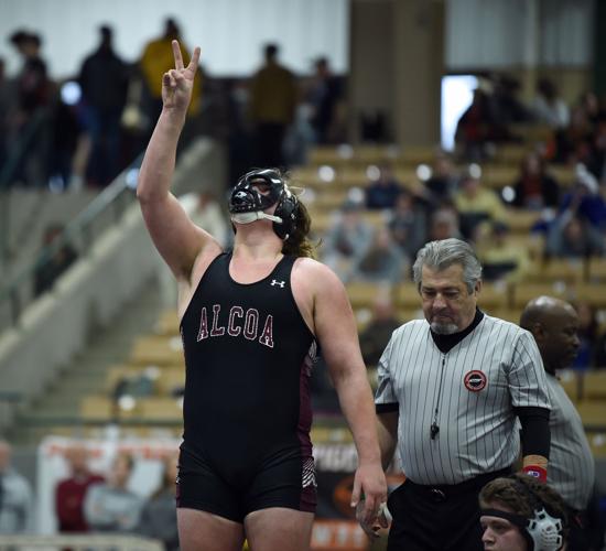 Heritage's Hunter Sturgill makes program history, wins state wrestling ...